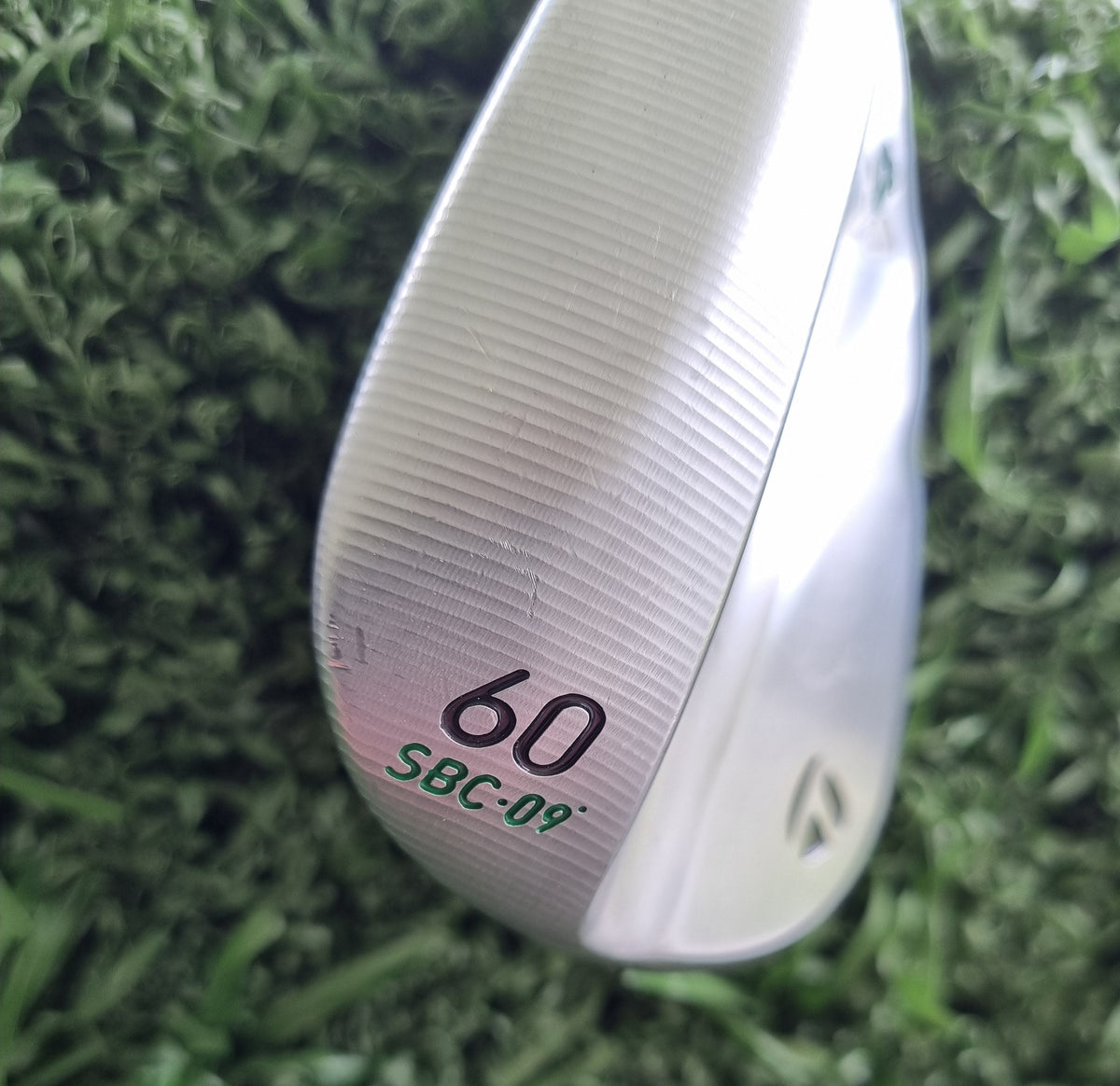 TaylorMade Milled Grind 4 Wedge - 60 Deg (Ex DEMO) – The Golf Warehouse